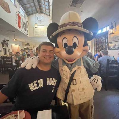 Our Team – enchantaway.com